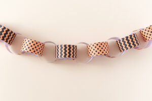 Printable Halloween paper chains - Chevron Lemon